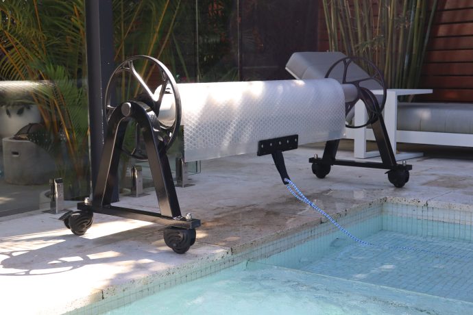 Mobile Pool Roller: NCS POOL HEATING